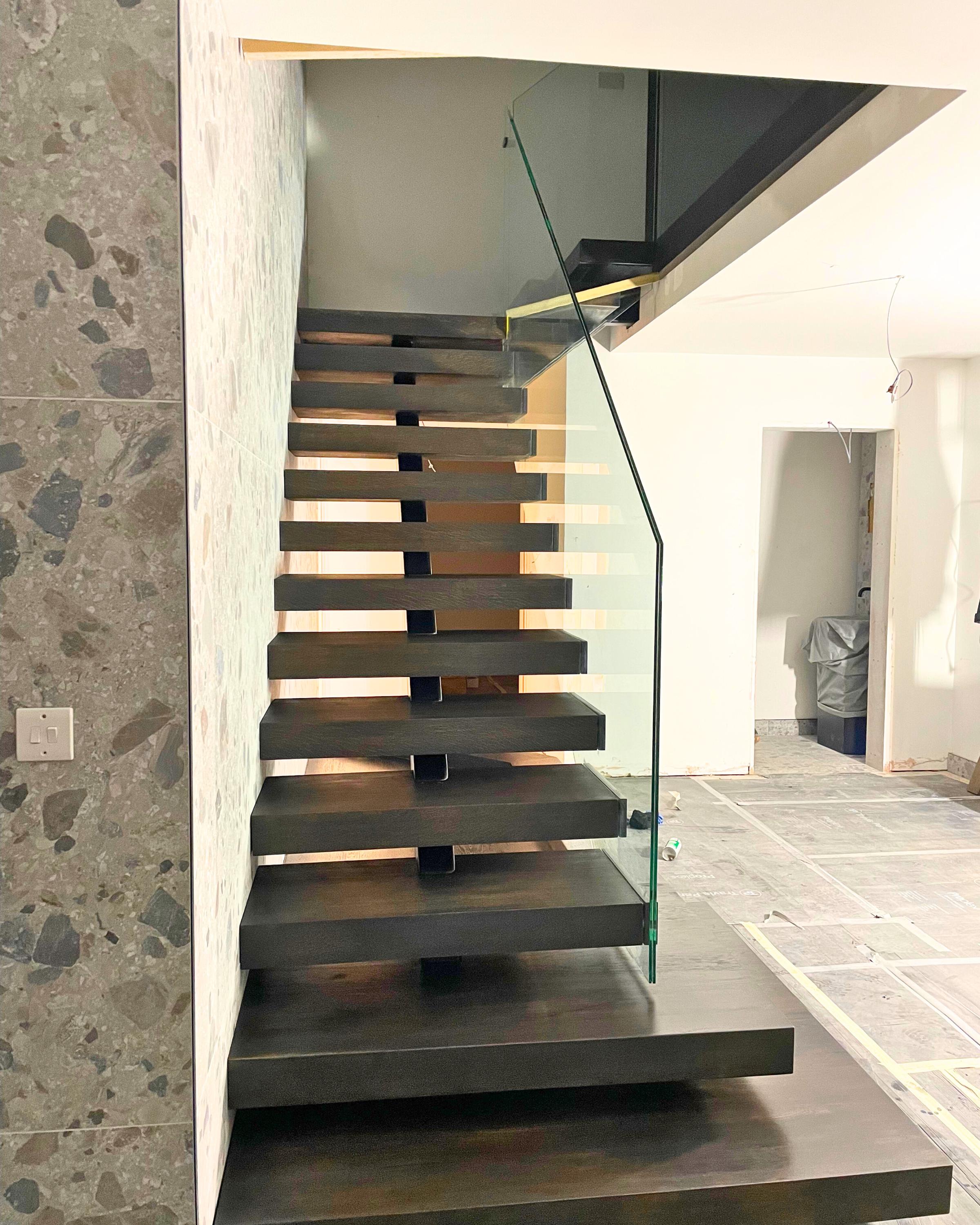 Central Spine Staircase Design / Modern Staircase - Steel & Oak Stairs ...