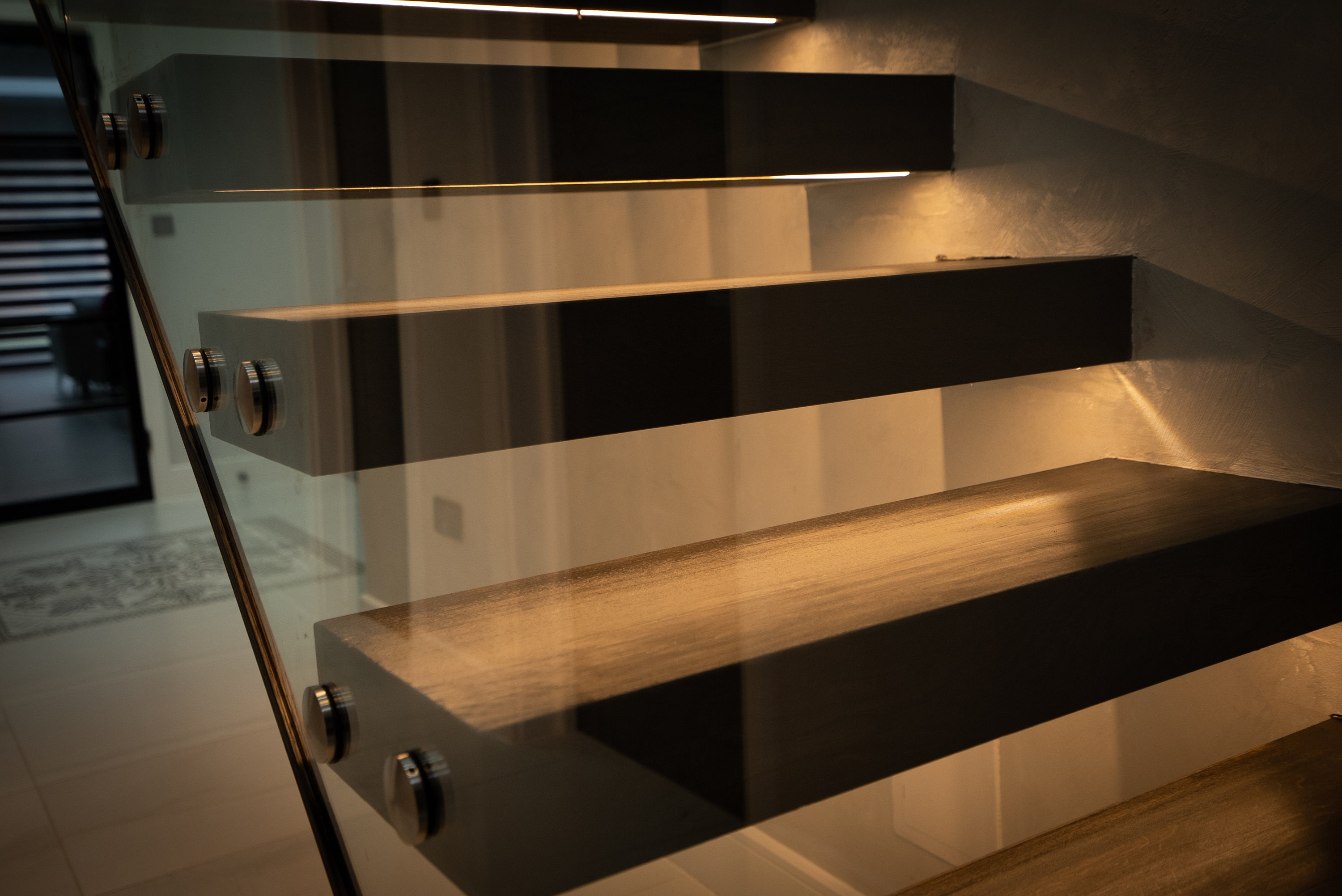 Floating Staircase, Oak Treads and Glass Balustrade - Etsy