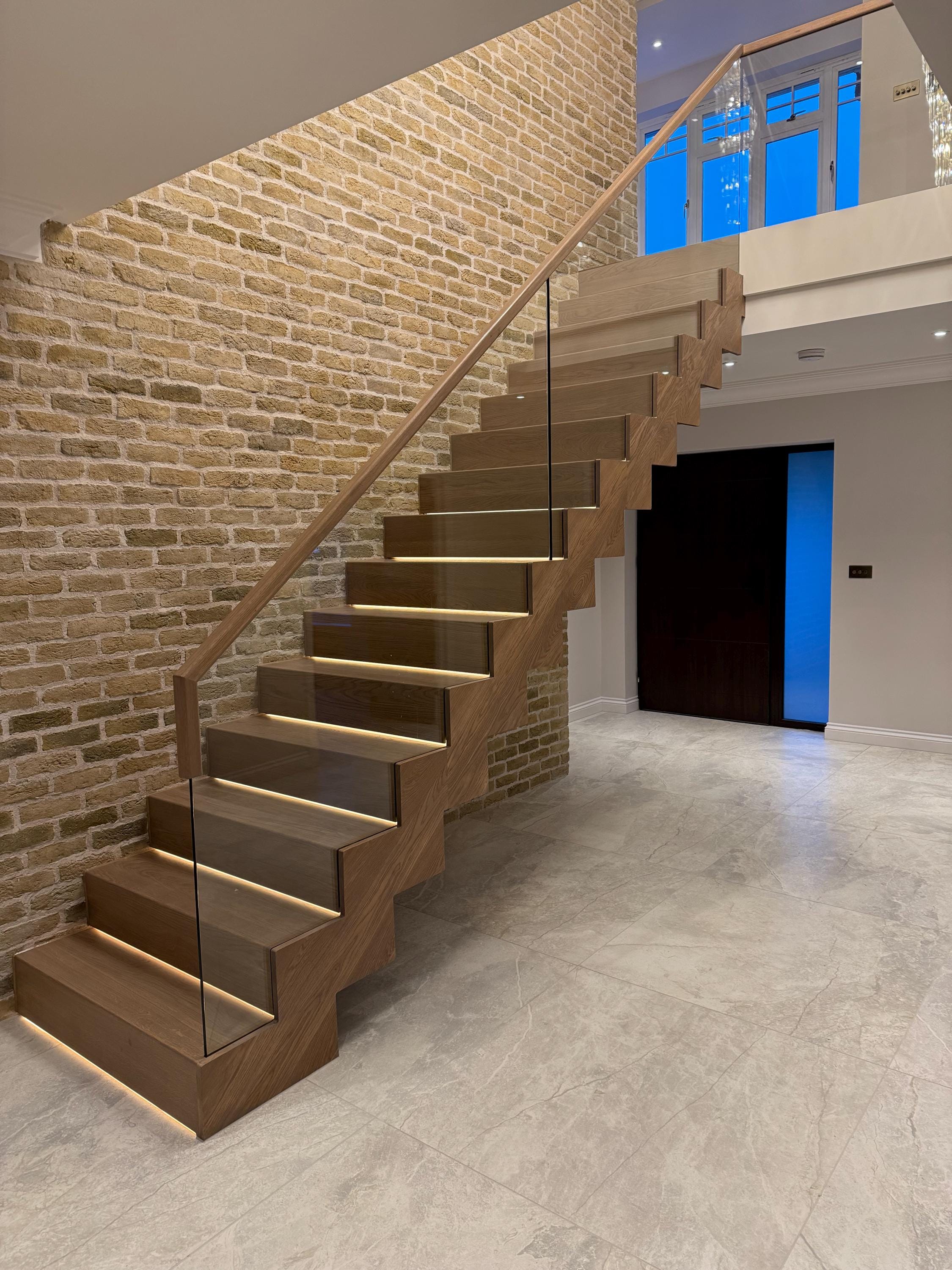 Closed Tread Staircase Design / Modern Staircase - Steel & Oak Stairs ...