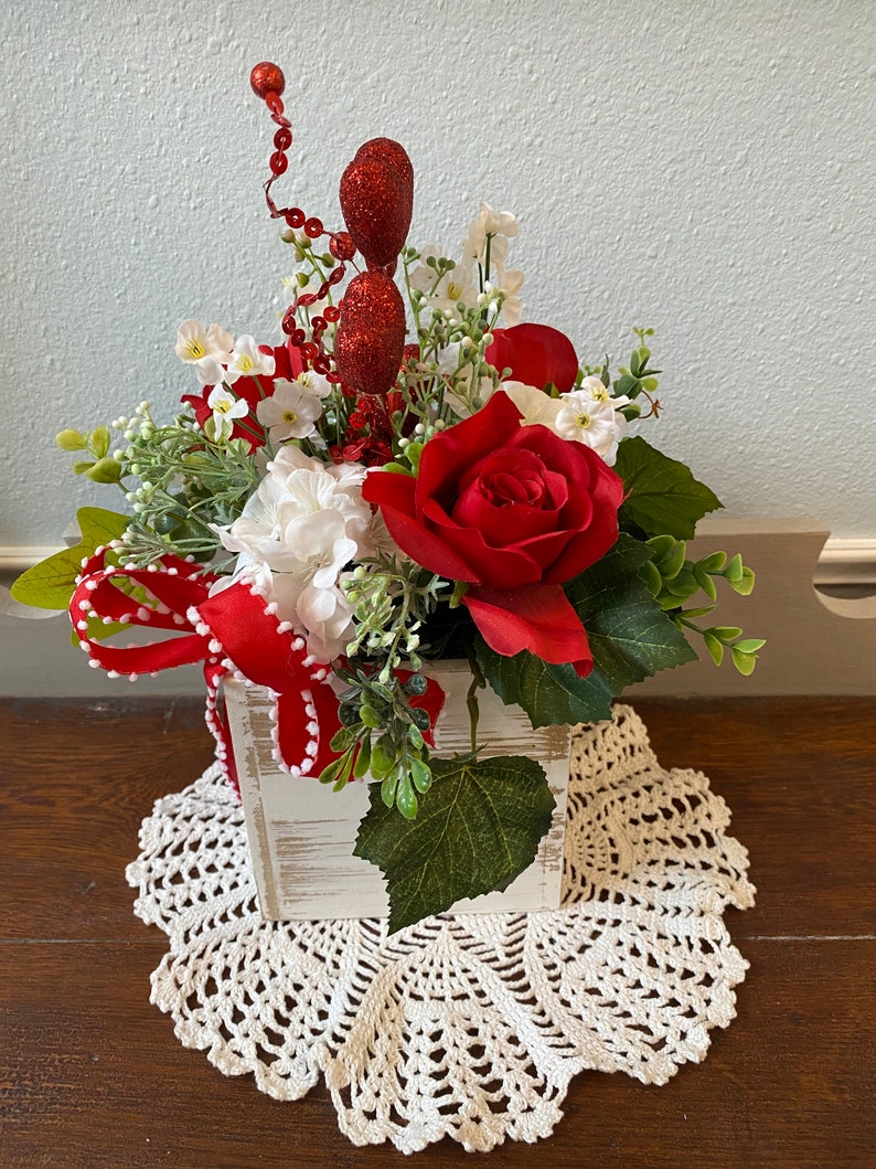 Valentine Heart Roses Arrangement Farmhouse Centerpiece - Etsy