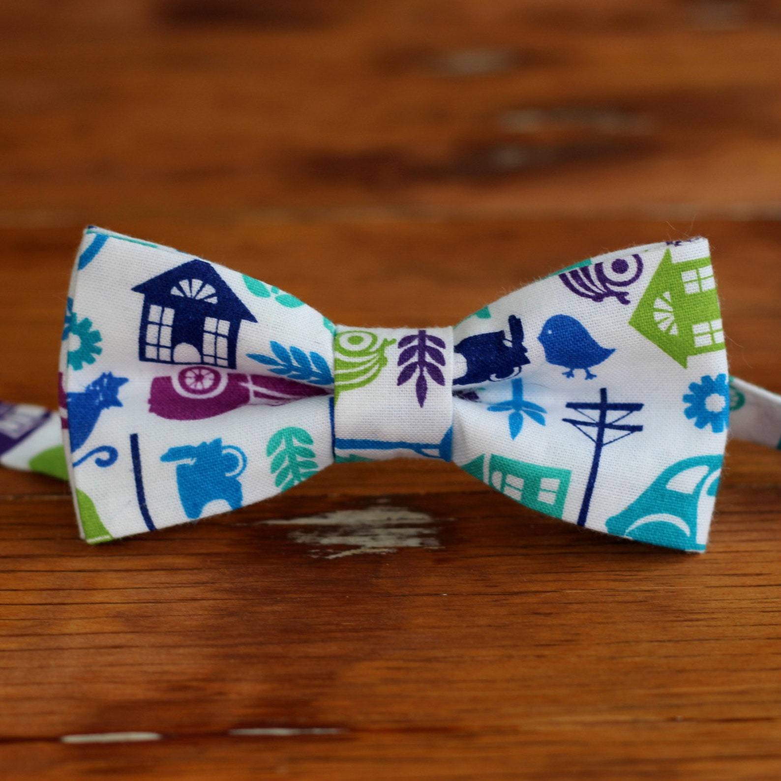 Mens Bow Tie - City Scene Bowtie for Men and Teenagers - White Cotton ...