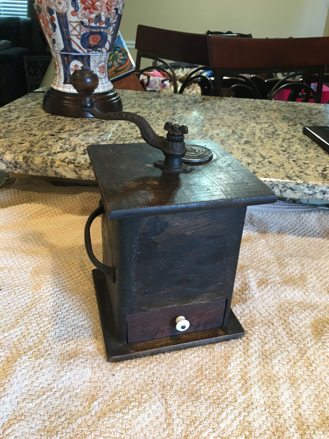 Antique Primitive 19c DOVETAILED COFFEE GRINDER Mill Cast Iron Crank W ...