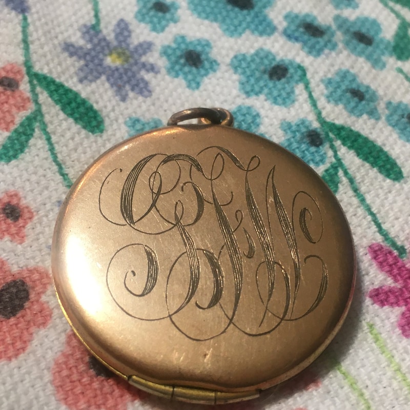 Victorian Locket - Etsy
