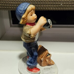 Hummel Goebel Today's Children 6 Boy Camera Photograph Shutterbug 10-706-17 PERFECT Photographer ...