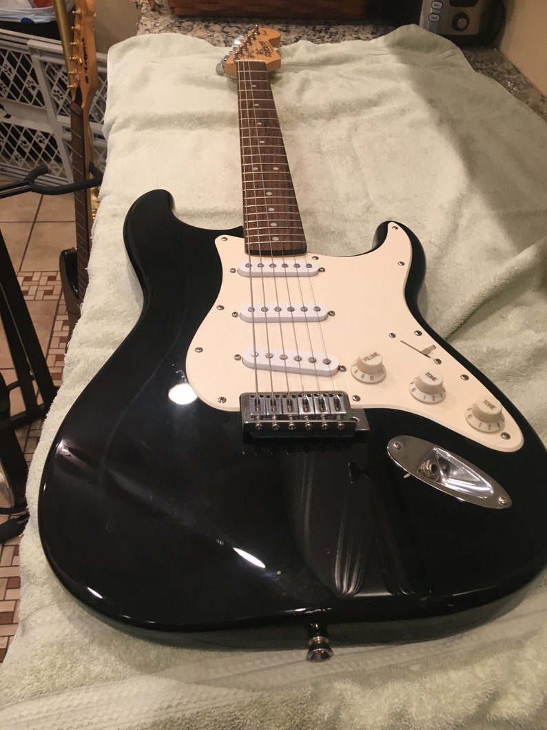 Fender Starcaster Stratocaster Electric Guitar Black and White Right ...