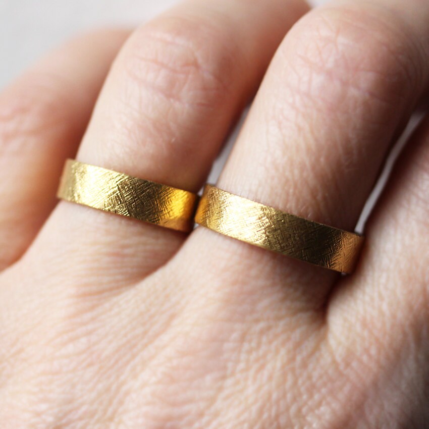 22k gold wedding band set rustic wedding ring set 22k gold | Etsy