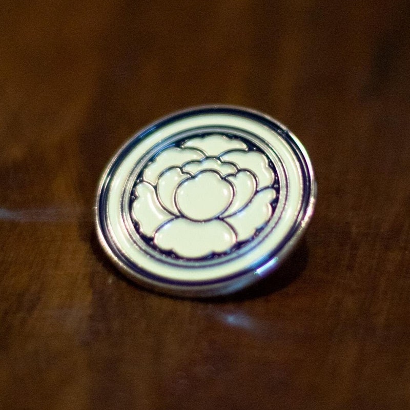 Japanese Enamel Pin - Etsy