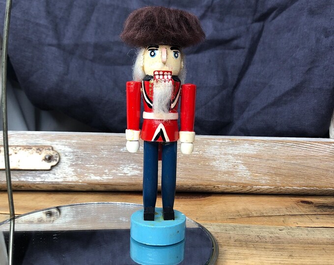 VTG 1970s Wooden Working Nutcracker With Faux Fur Cap 5” Tall Christmas ...