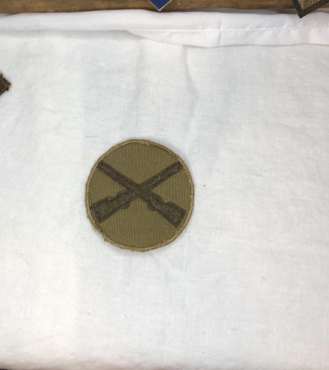 Vintage WWI US Army Military Infantry Private First Class Badge - Felt ...