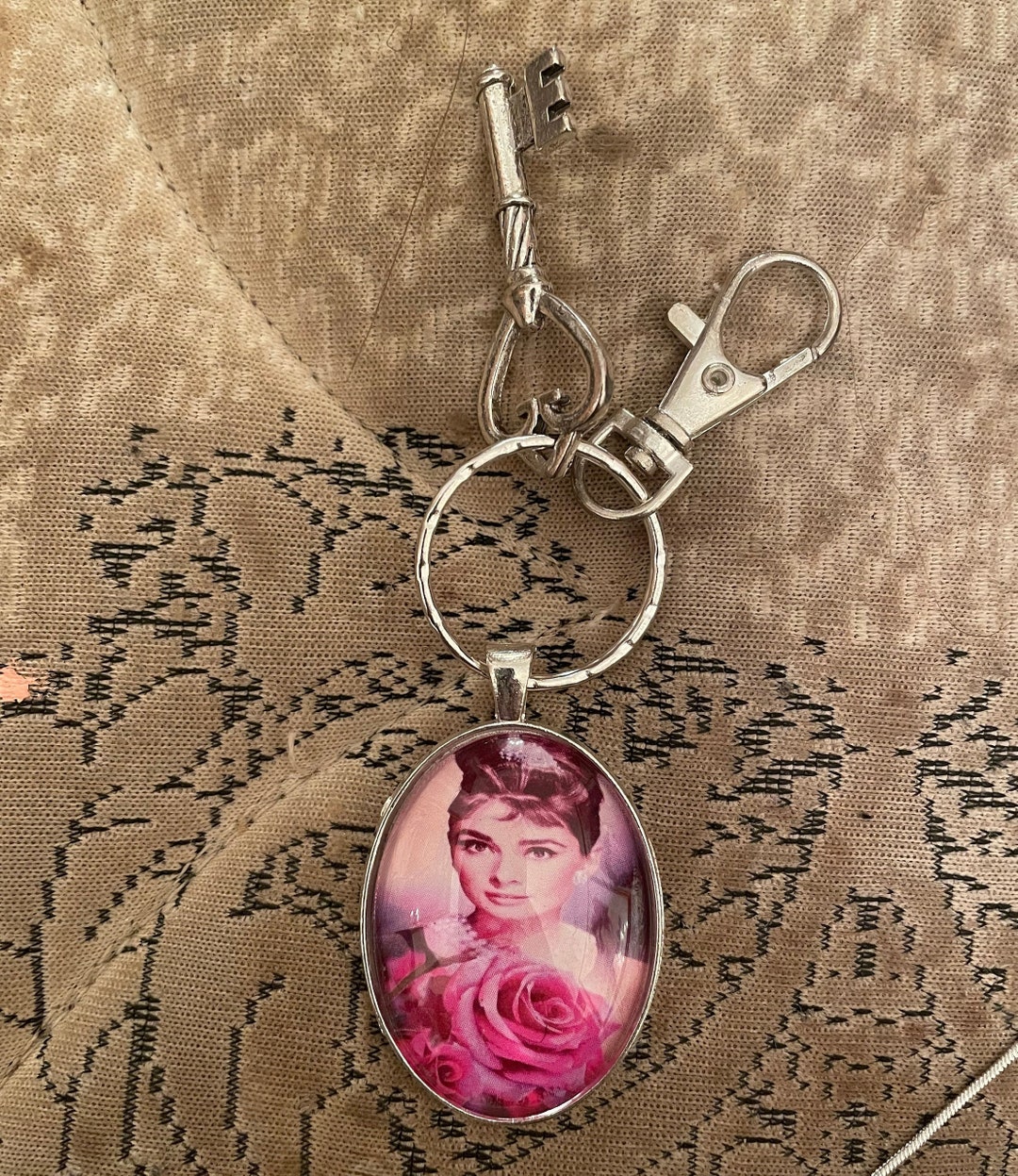 Retro Audrey Hepburn Pink Bloom Large Oval Silver Key Chain, Swivel ...