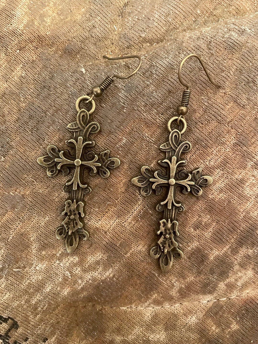 Retro Vintage Bronze Victorian Filigree Cross French Wire Dangling ...