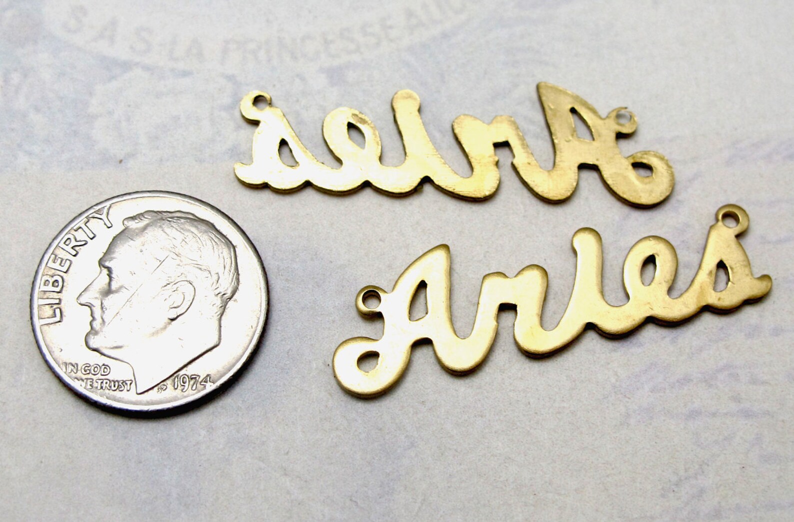 Brass Astrological Name Plate Pendants - Aries (2X) (A607-A) - Etsy