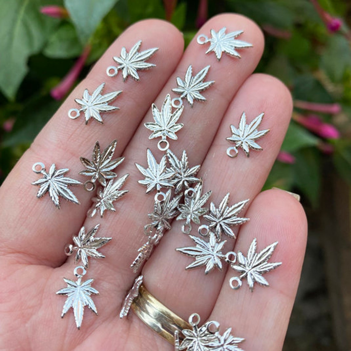 Tiny Rhodium & Antiqued Silver Plated Marijuana Charms 16X - Etsy