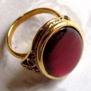 Vintage Gold Plated Ruby Red Resin Ring 1x J540 - Etsy