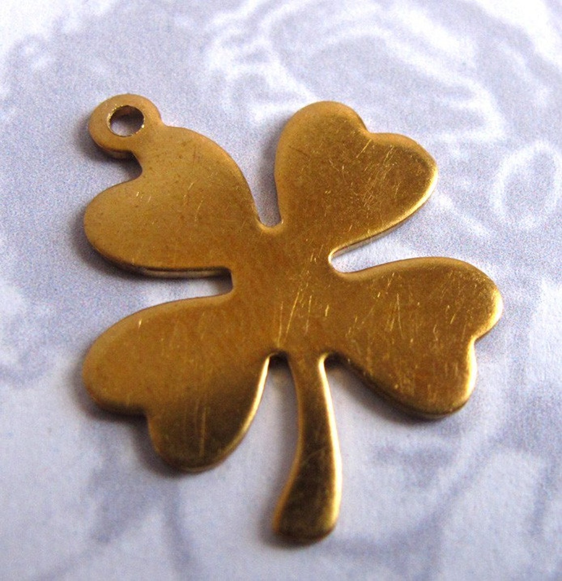 Raw Brass 4 Leaf Clover Engraving Charm (6X) (M640) - Etsy