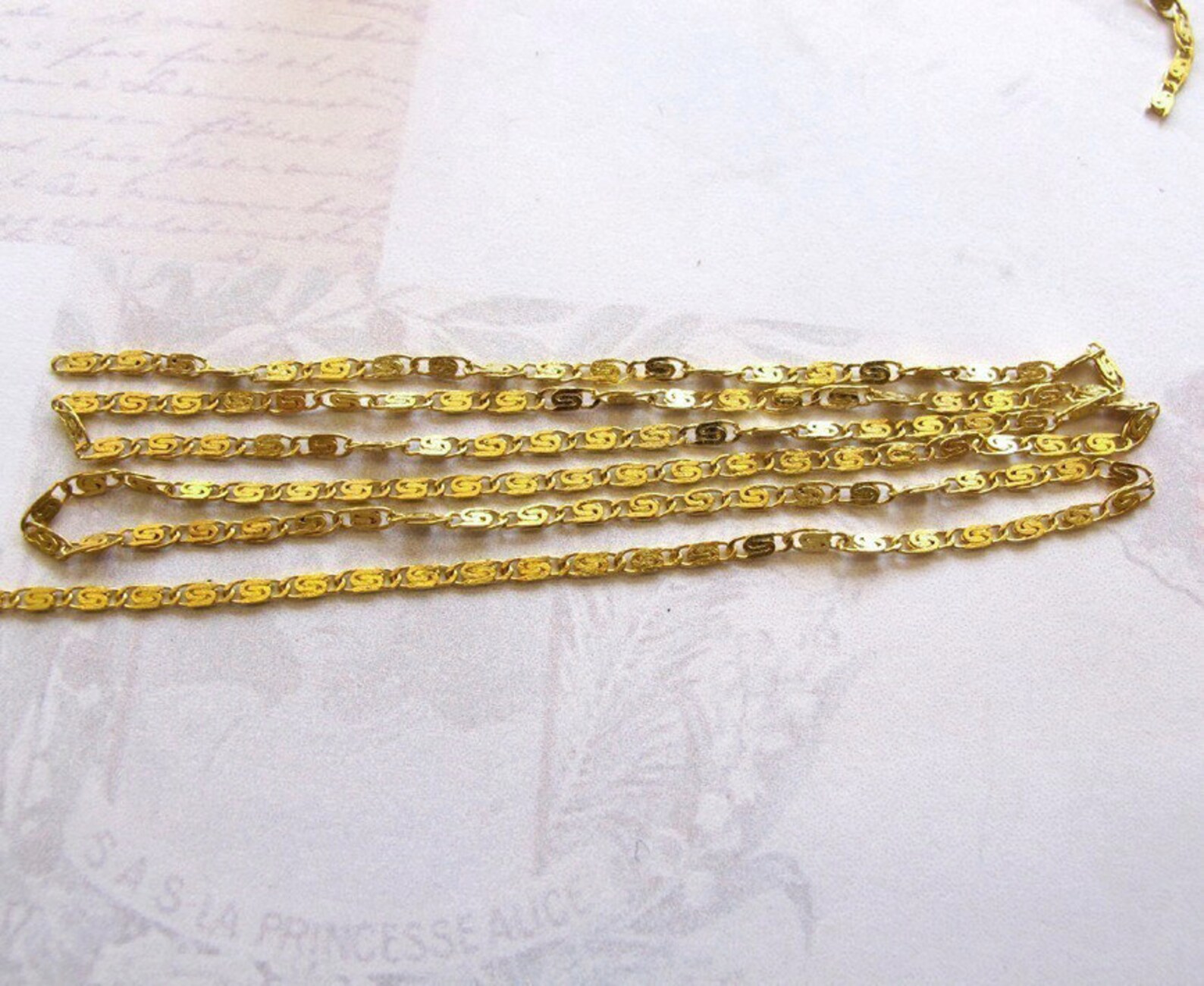 Brass Plated on Steel Scroll Chain 5 Feet CP229-A | Etsy