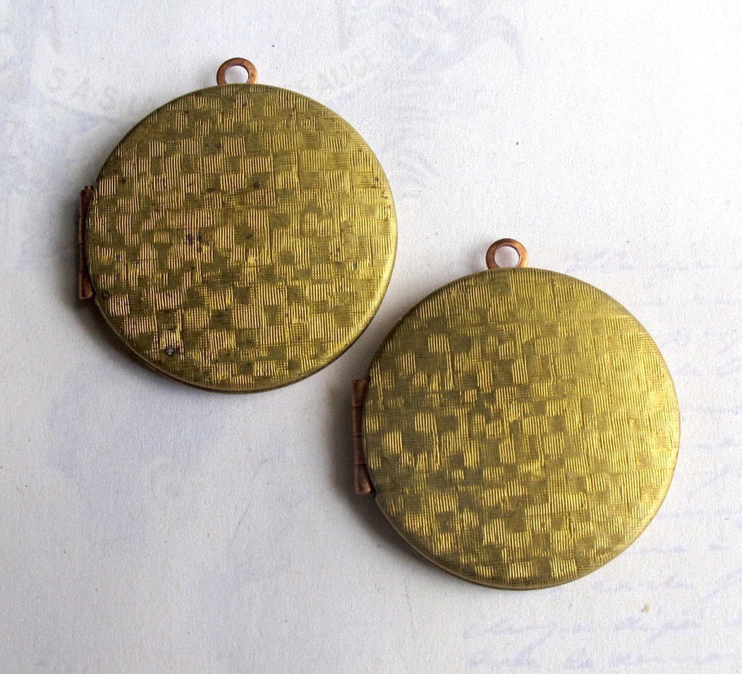 Vintage Tarnished & Rusted Round Cross Hatched Lockets 2x - Etsy