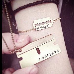 Vintage Style Gold Plated Razor Blade Engraving Charms Dull Edge 4X ...