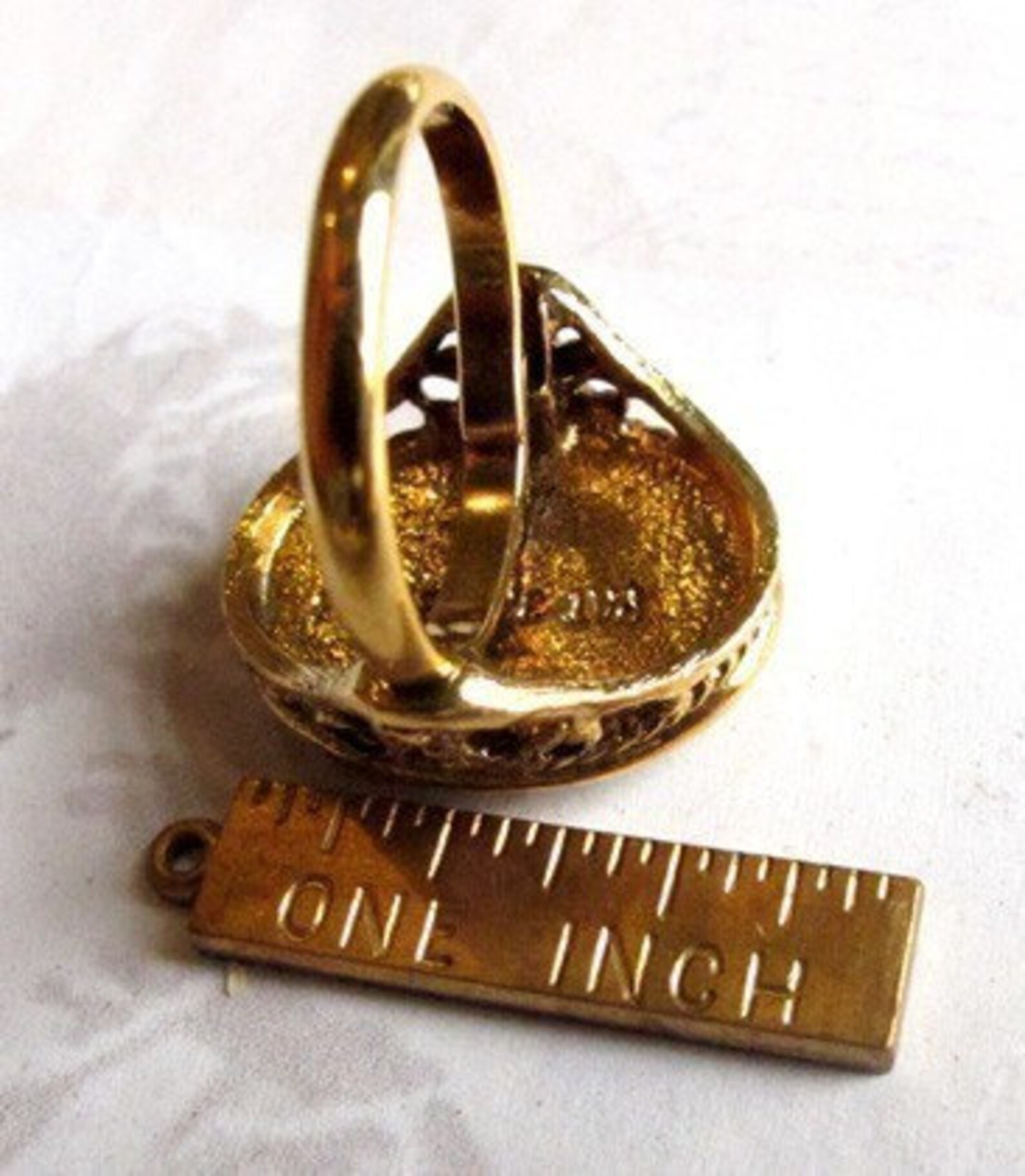 Vintage Gold Plated Ruby Red Resin Ring 1x J540 - Etsy