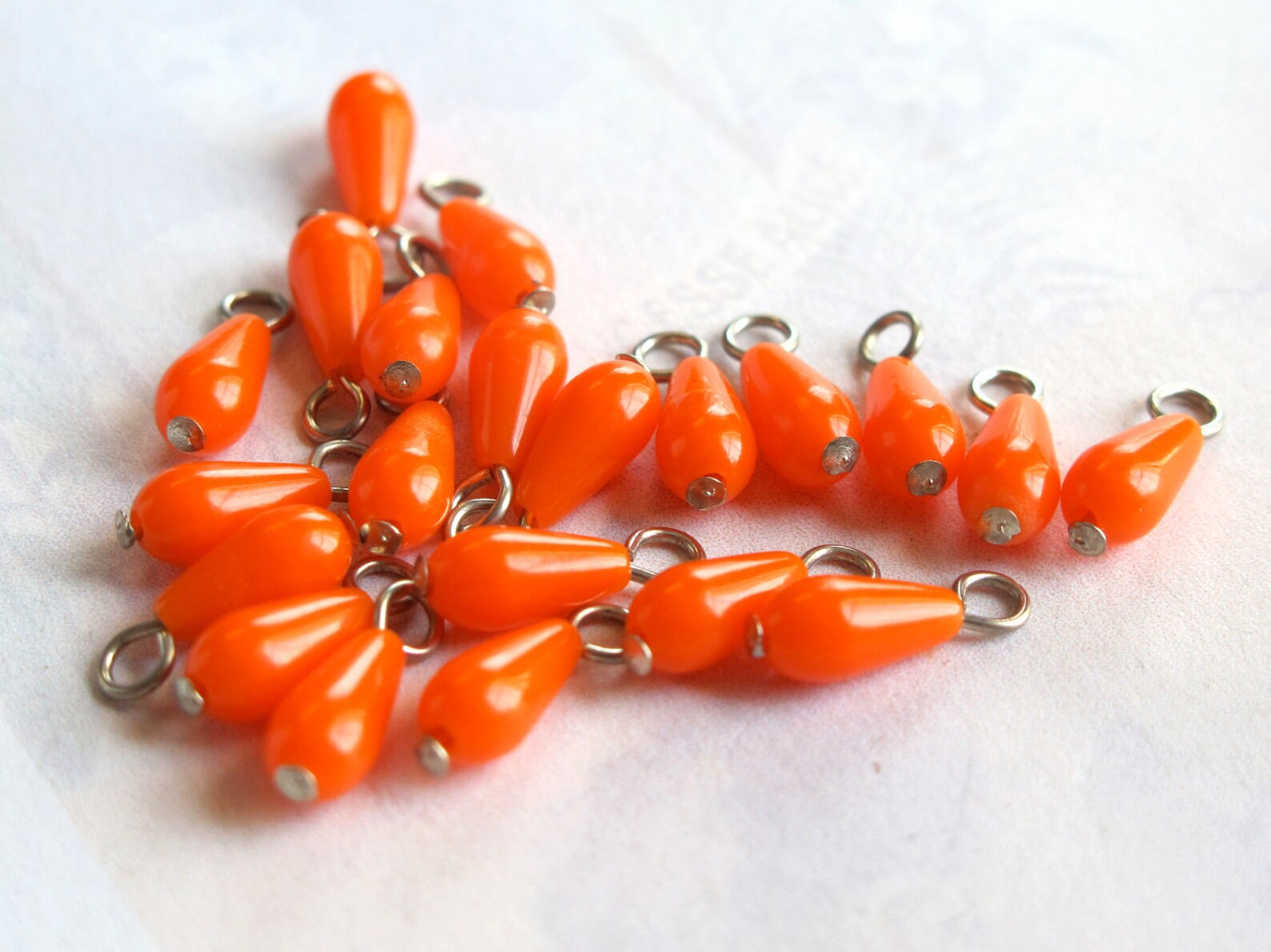 Vintage Japanese Orange Plastic Teardrop Charms (20X) (B554) - Etsy