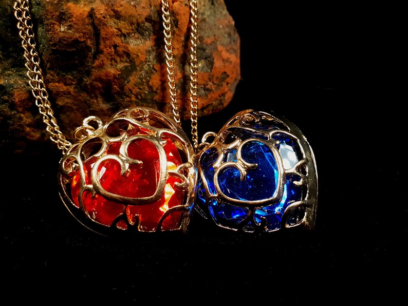 The Legend of Zelda Heart Container Necklace / Botw Red Heart Necklace ...