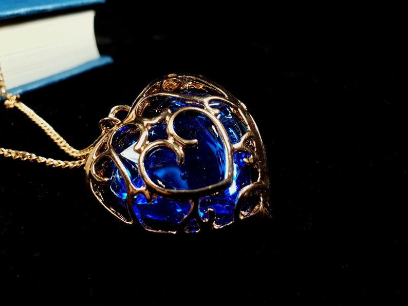 The Legend of Zelda Heart Container Necklace / Botw Red Heart Necklace ...