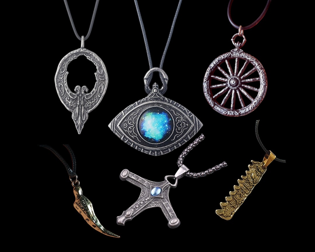 Bloodborne Badges Pendants Wheel Hunter / Cosmic Eye Watcher / Crow ...