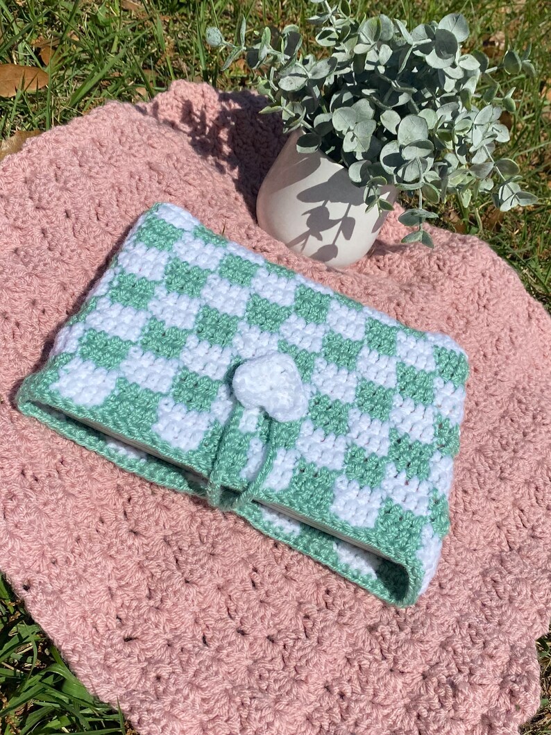 Crocheted Checkered Book Sleeve - Etsy