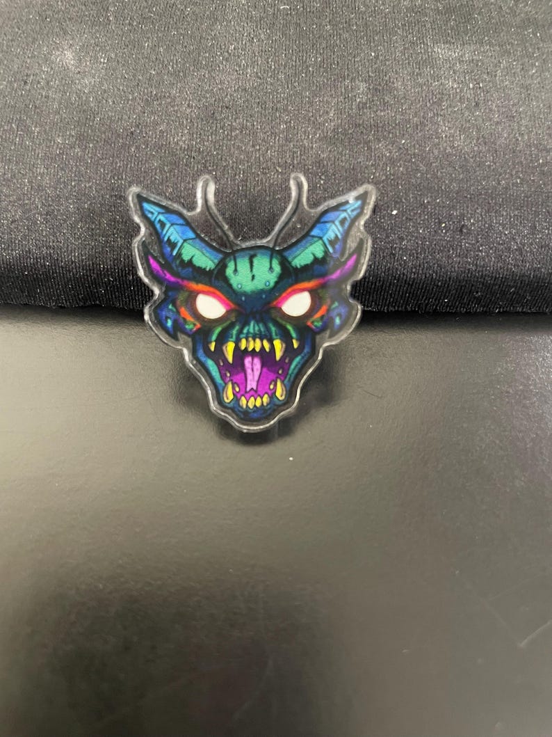 The Alien — Extraterrorestrial Alien Encounter Acrylic Pin - Etsy