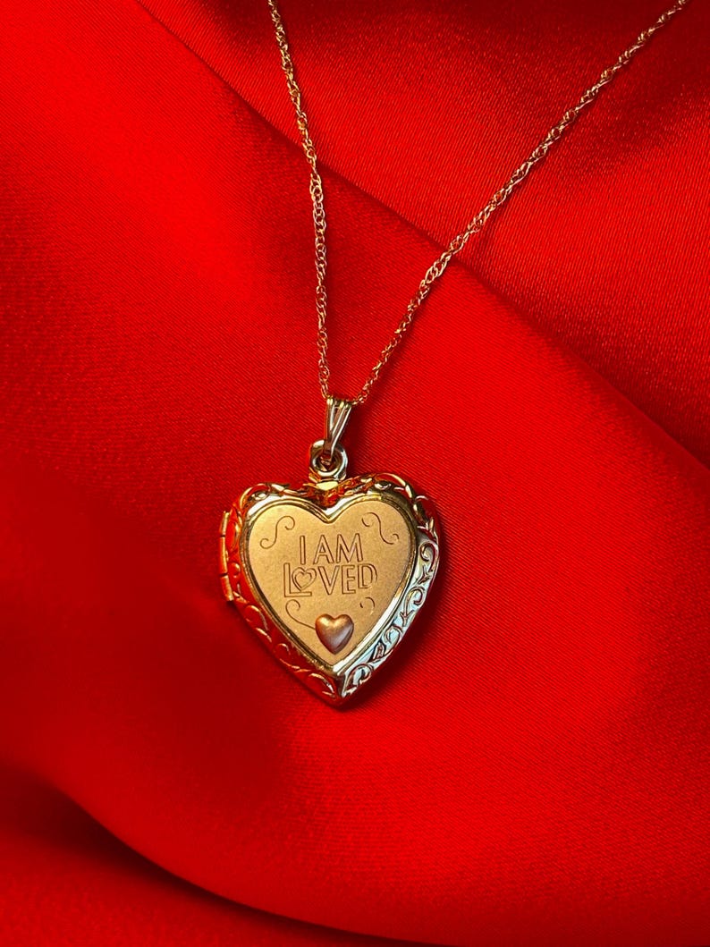 Vintage 10K Yellow Gold Heart Locket Necklace - Etsy