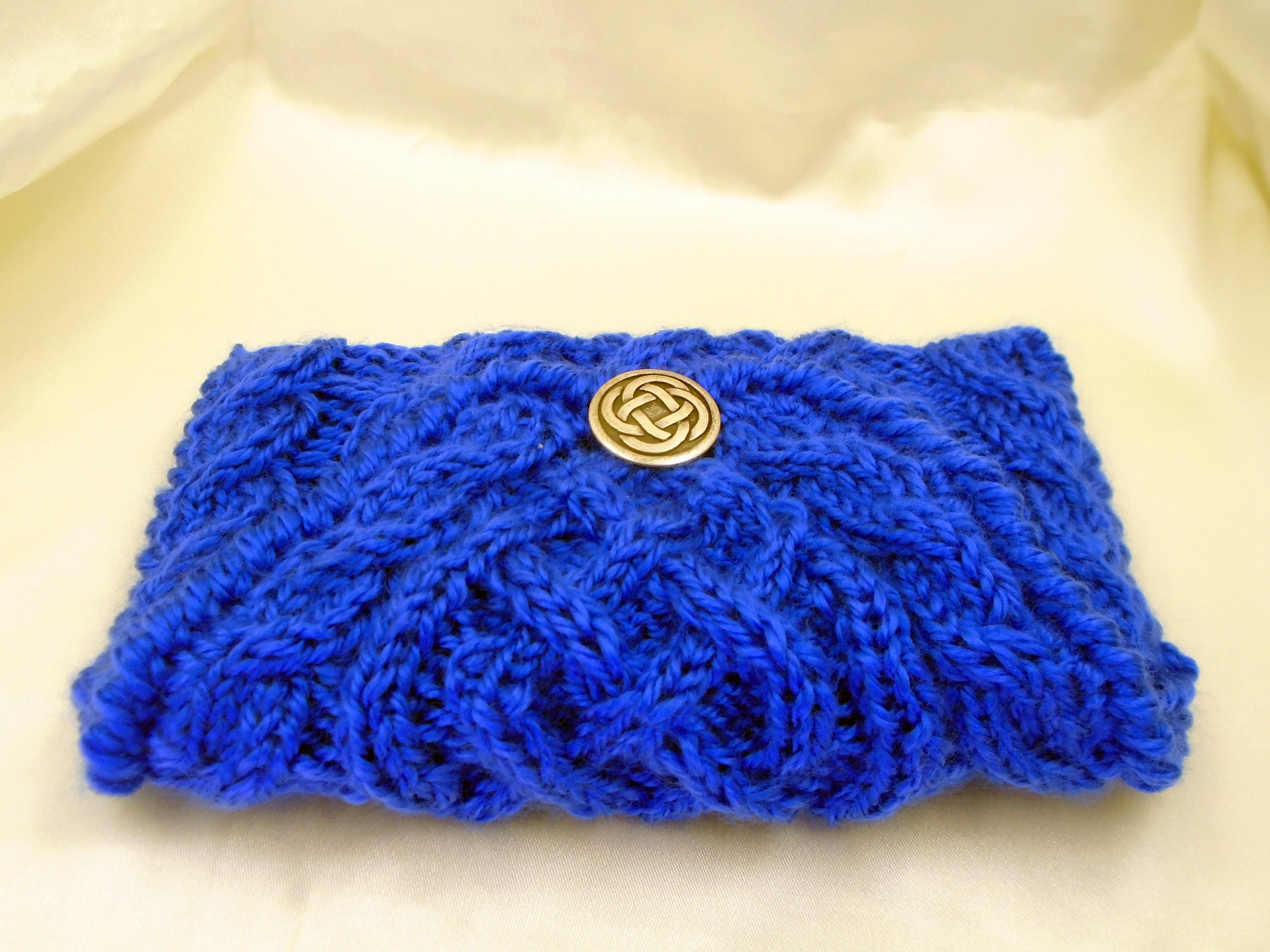 Knit Cell Phone Case Cable Knit Pattern ~ PDF Cable Knit Cozy ...