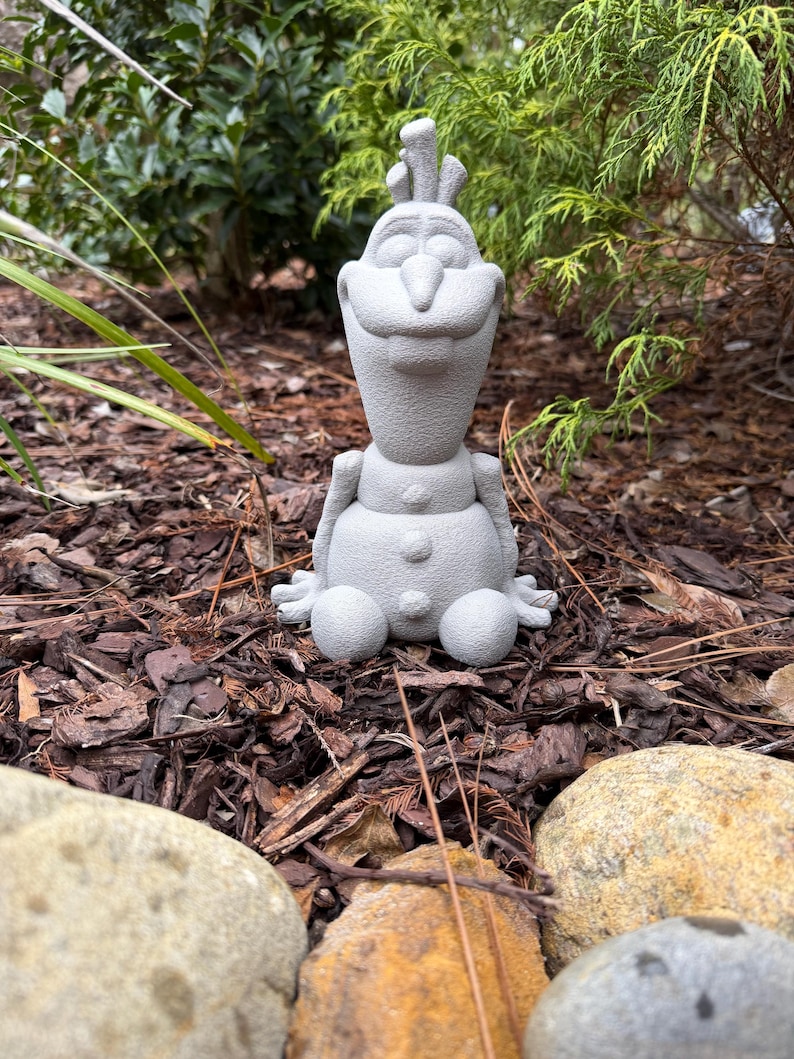 Disney OLAF Frozen Garden Flower Statue Modern Outdoor Decor Character ...
