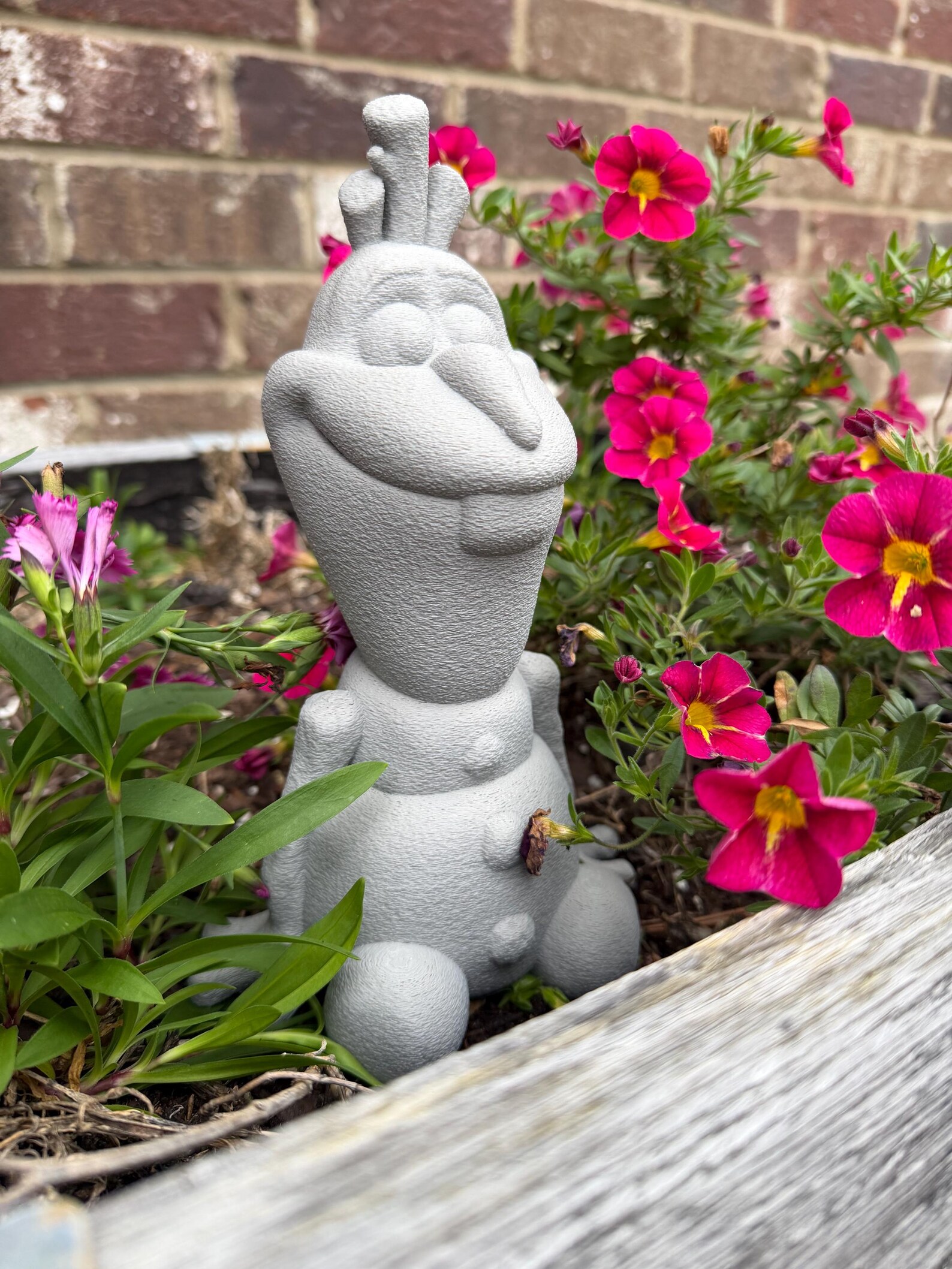 Disney OLAF Frozen Garden Flower Statue Modern Outdoor Decor Character ...