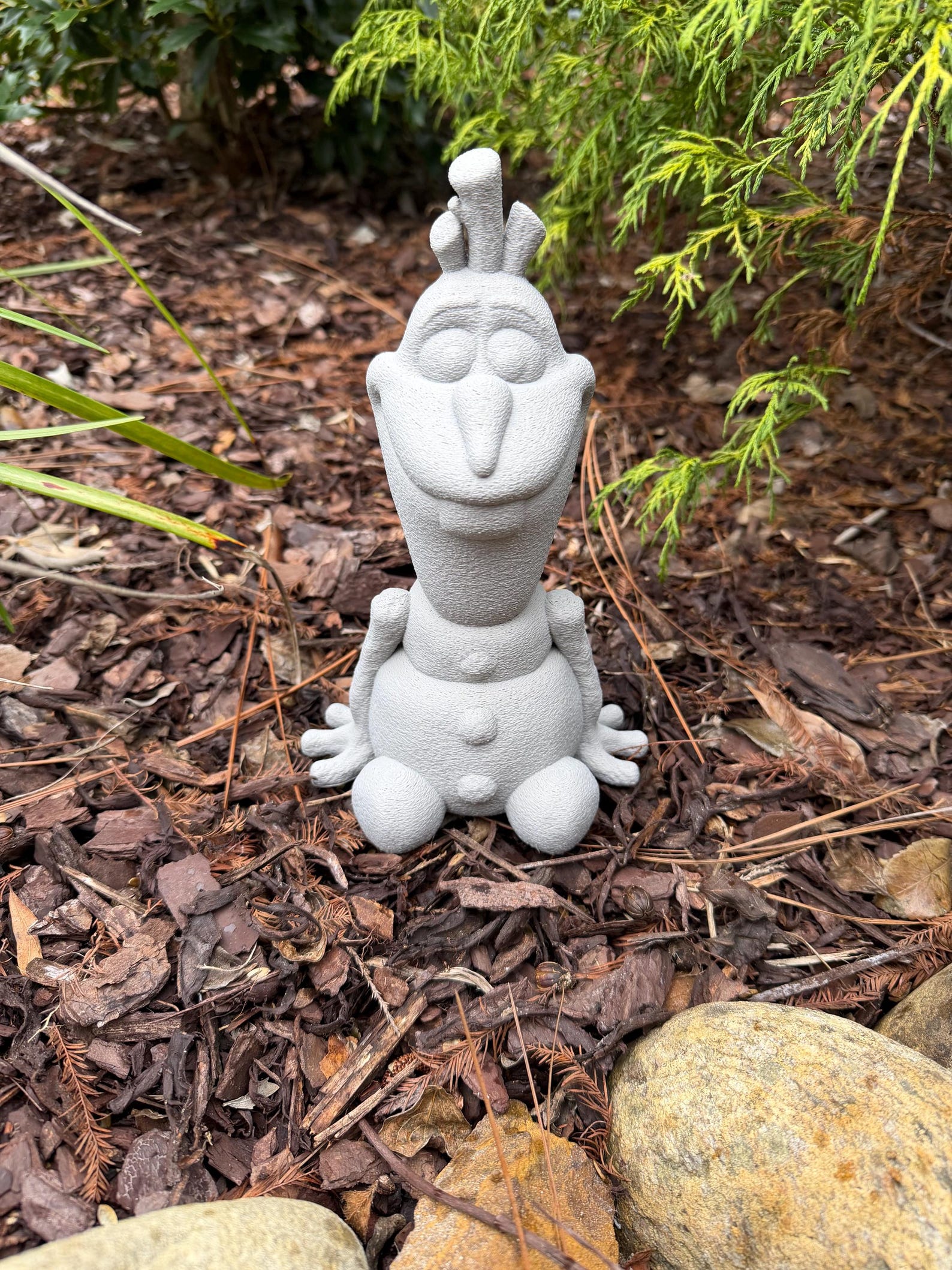 Disney OLAF Frozen Garden Flower Statue Modern Outdoor Decor Character ...