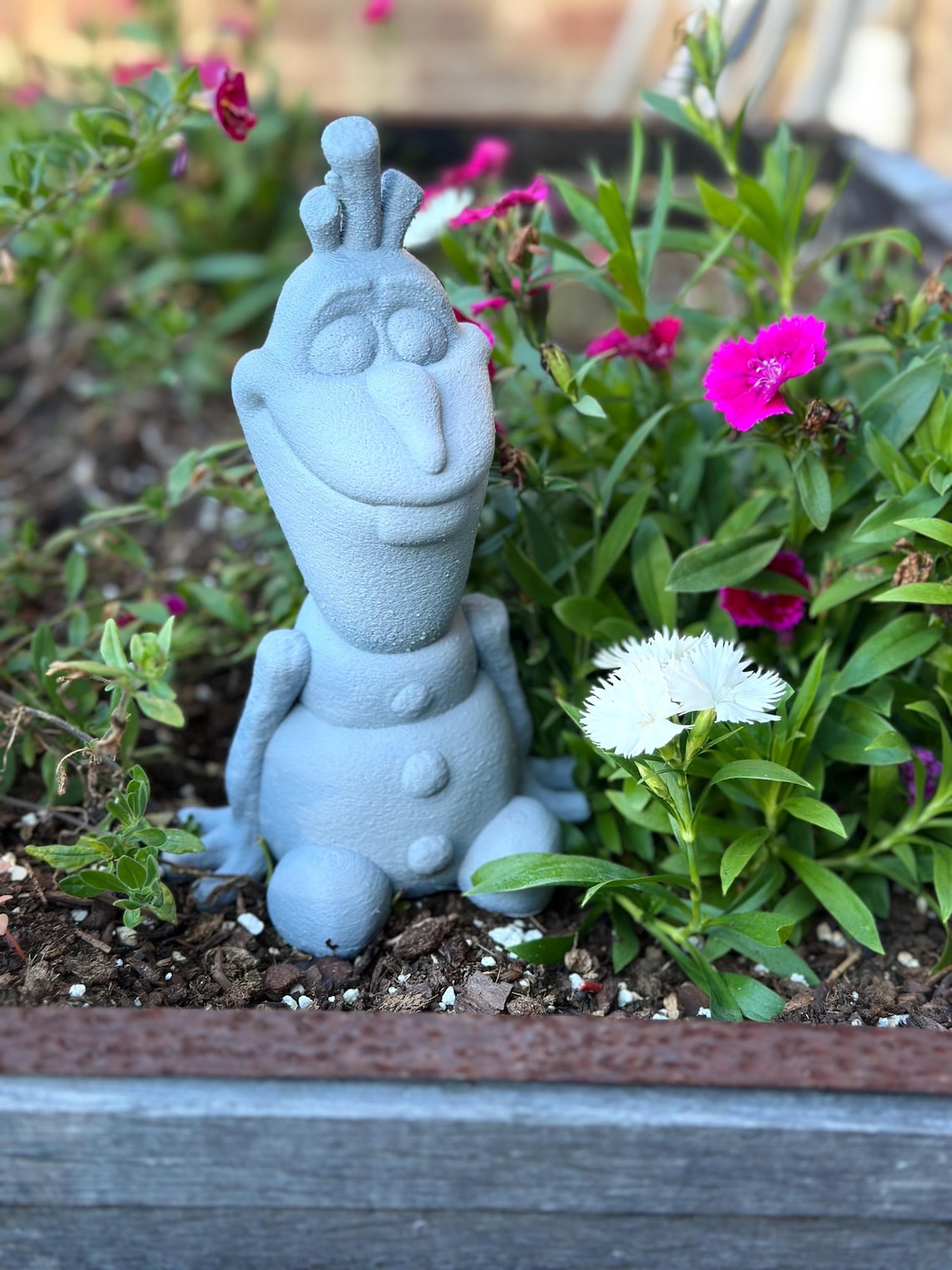 Disney OLAF Frozen Garden Flower Statue Modern Outdoor Decor Character ...