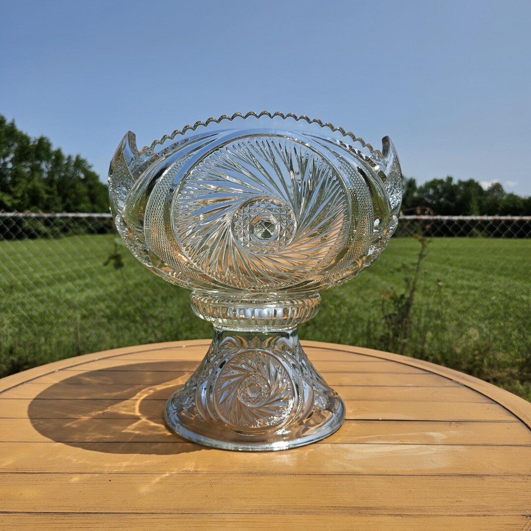 Vintage L.E. Smith Mckee Aztec Pinwheel and Cane With Sawtooth Edge ...