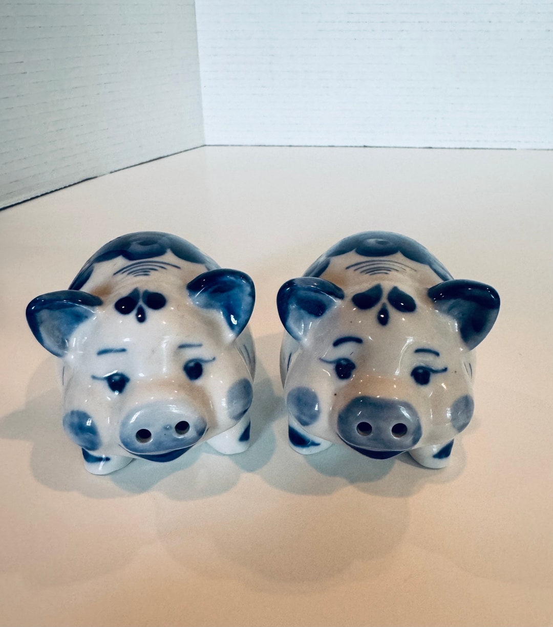 Vintage Russian Gzhel Hand Painted Pig Piglet Porcelain Salt + Pepper ...