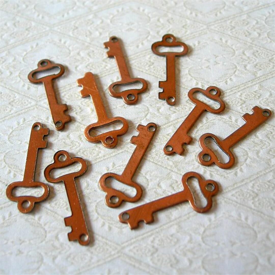 10 Tiny Skeleton Key Charms 10mm X 22mm (7/8") Copper, Two Holes - Etsy