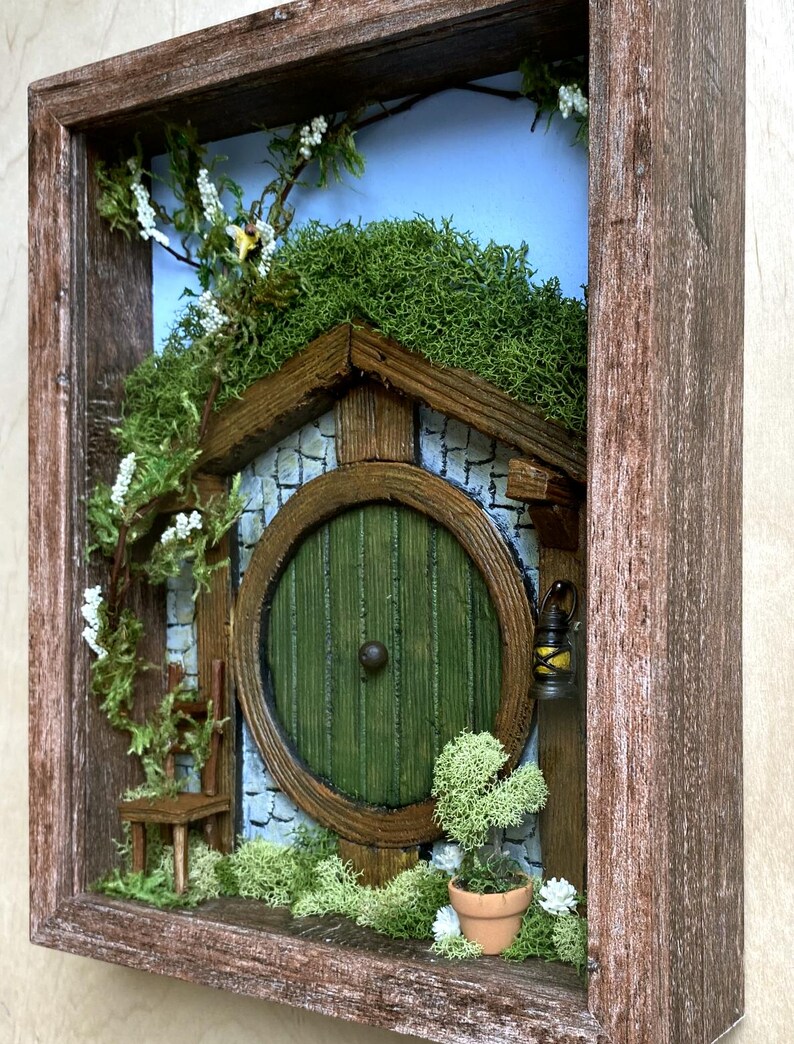 HOBBIT Diorama BOOK NOOK, Shadow Box, Not a Toy, Miniature Finished ...