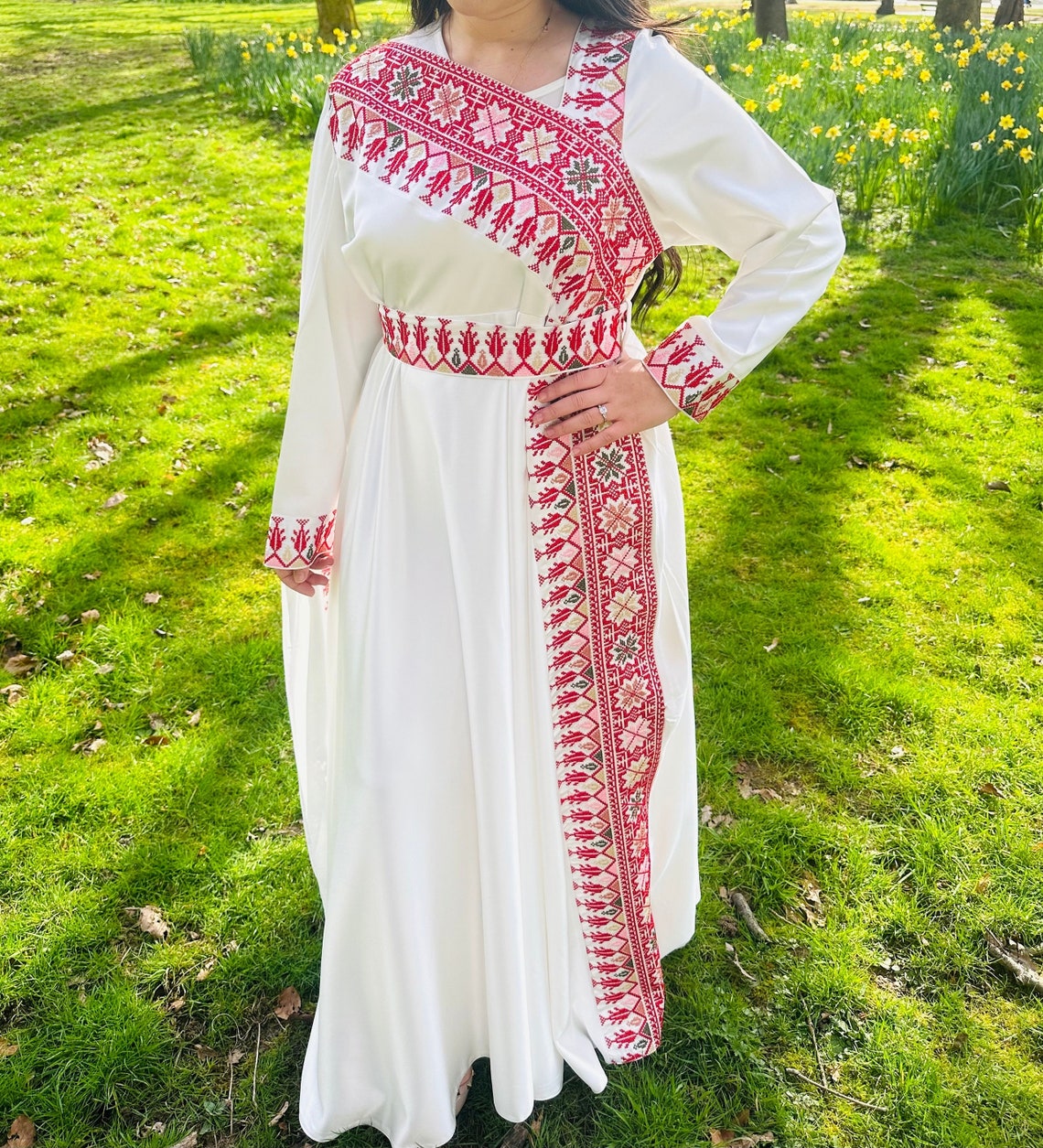 Beautiful Arabian Palestinian Dress White and Red Satin Embroidery ...