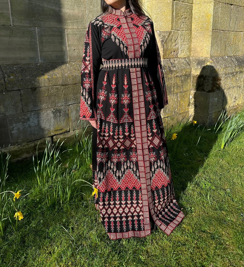 Beautiful Arabian Palestinian Syrian Design Embroidered Dress Thobe ...