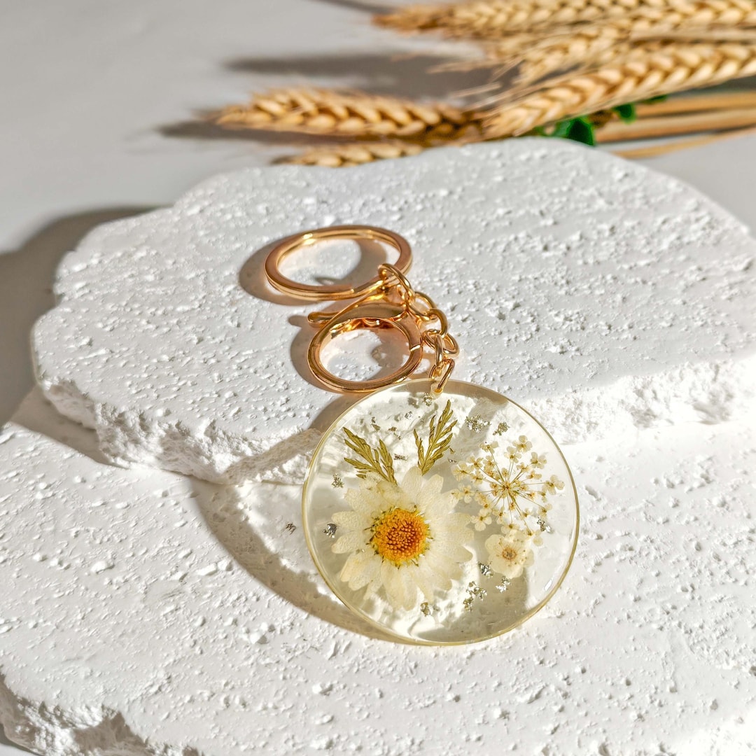 Pressed Flower Keychain,wildflower Keychain,dainty Flower Keychain ...