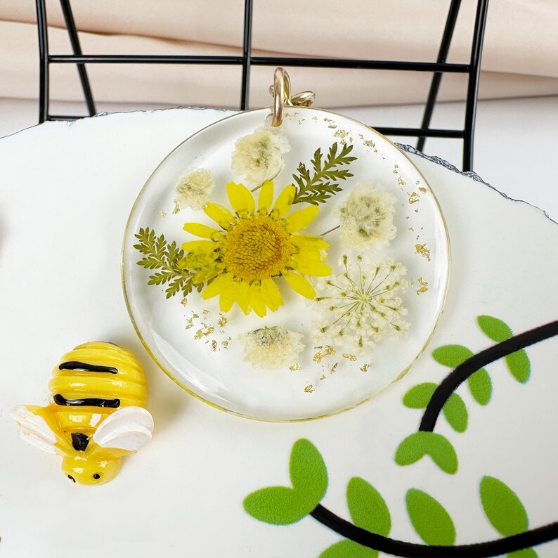 Dried Flower Keychain,real Flower Resin Keychain,flower Keychain,epoxy ...