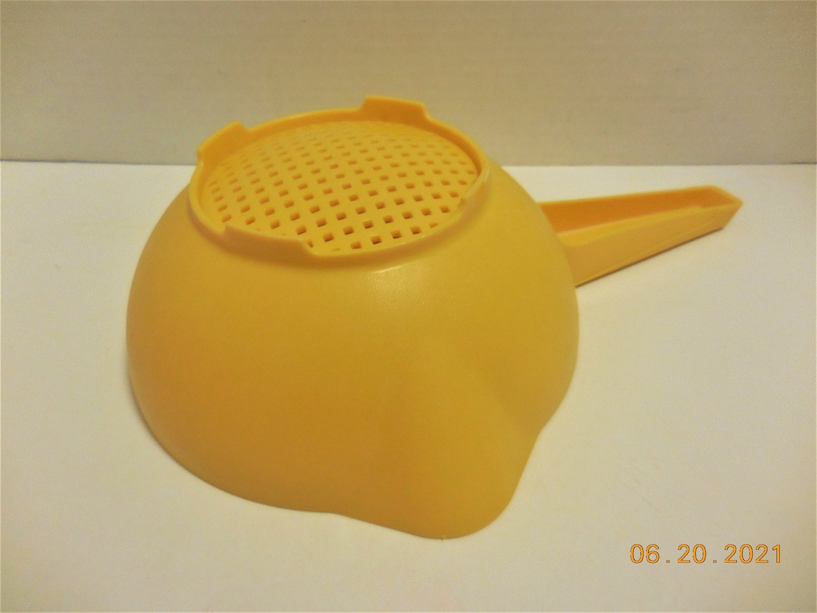 Vintage Tupperware Strainer With Handle Round Yellow Plastic Colander ...