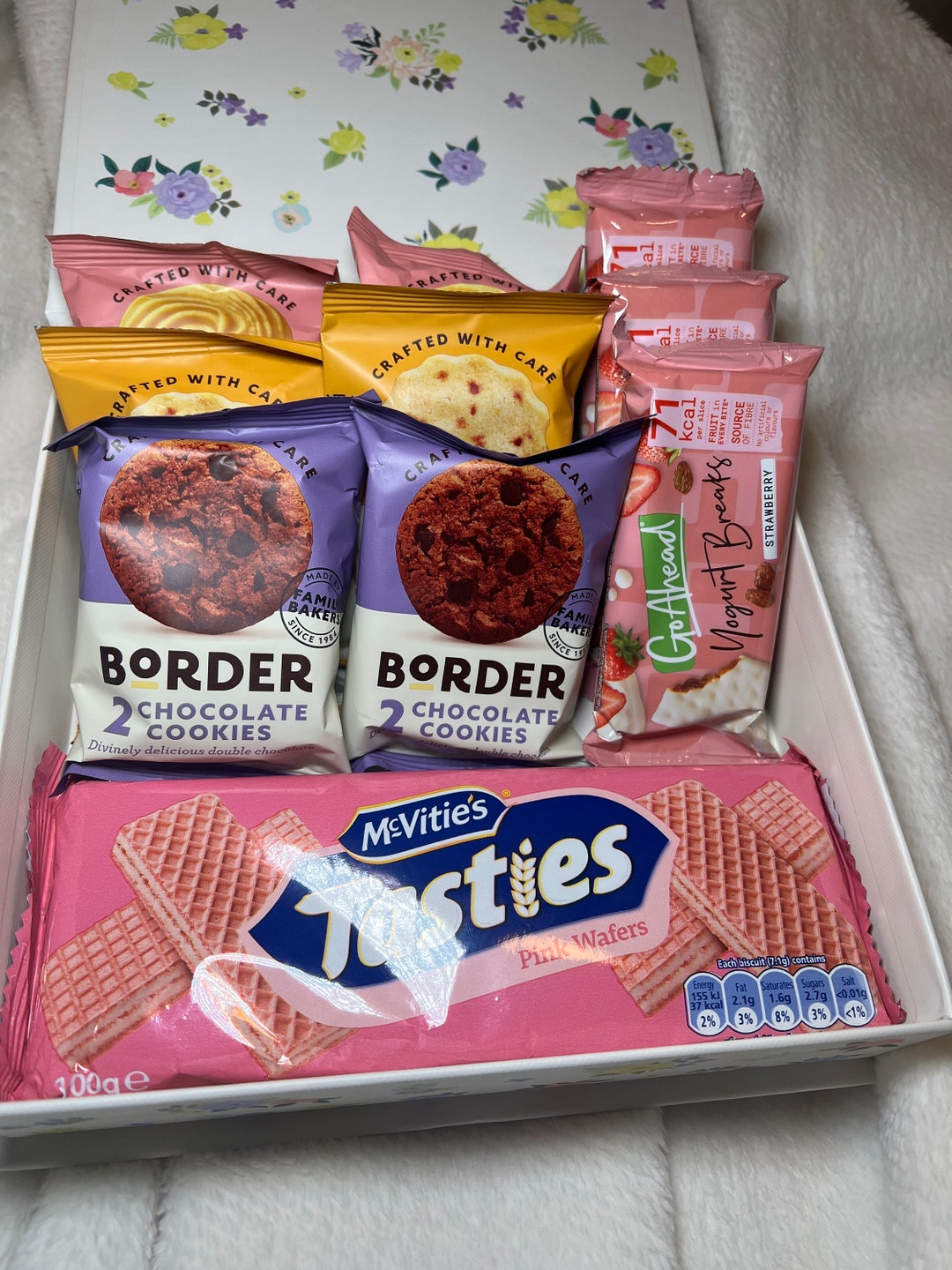 Ultimate British Snack Gift Box Perfect for a Teatime - Etsy