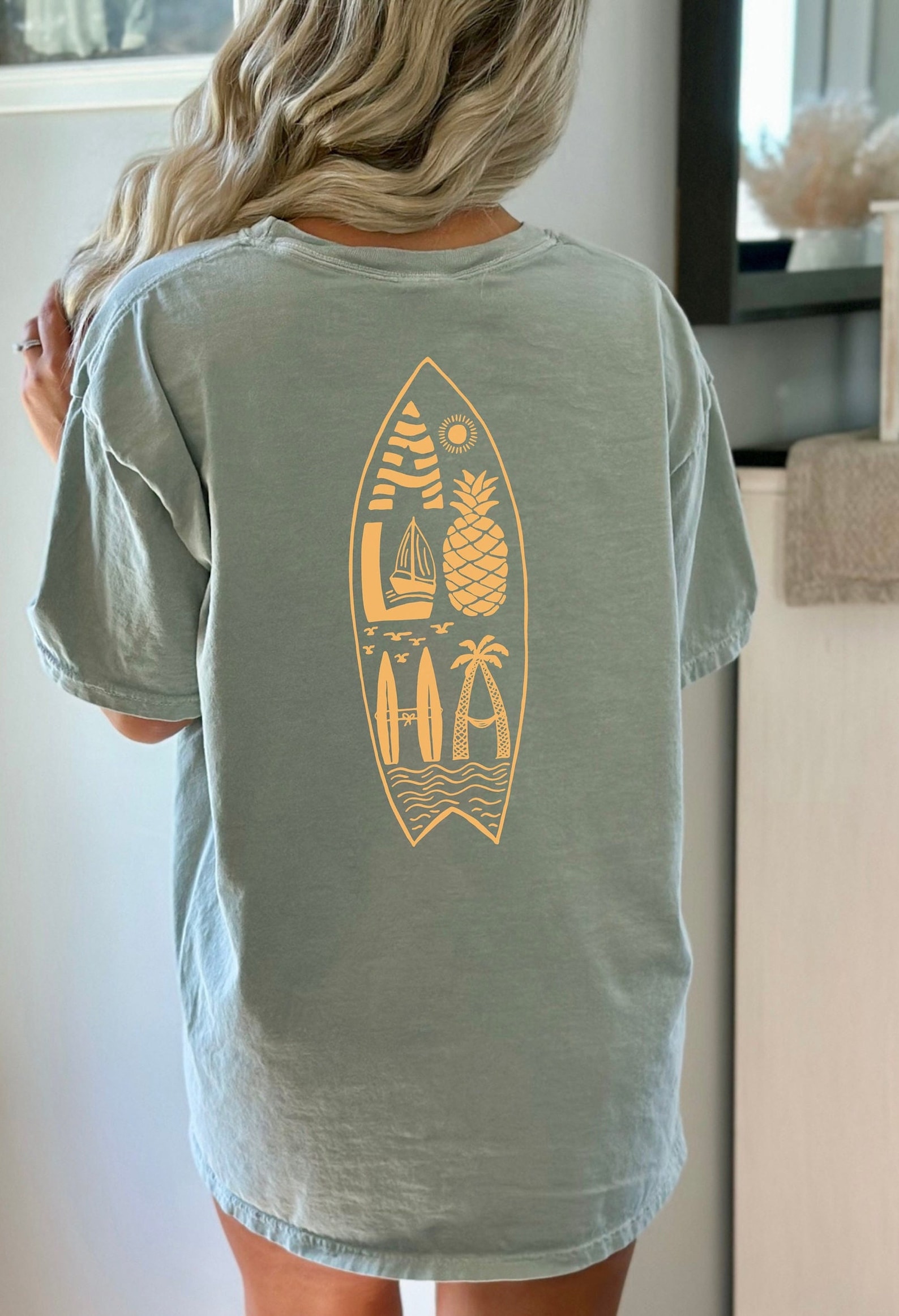 Summer Beach T-shirt : Aloha Surf Board Graphic Tee in Fuzzy Peach ...