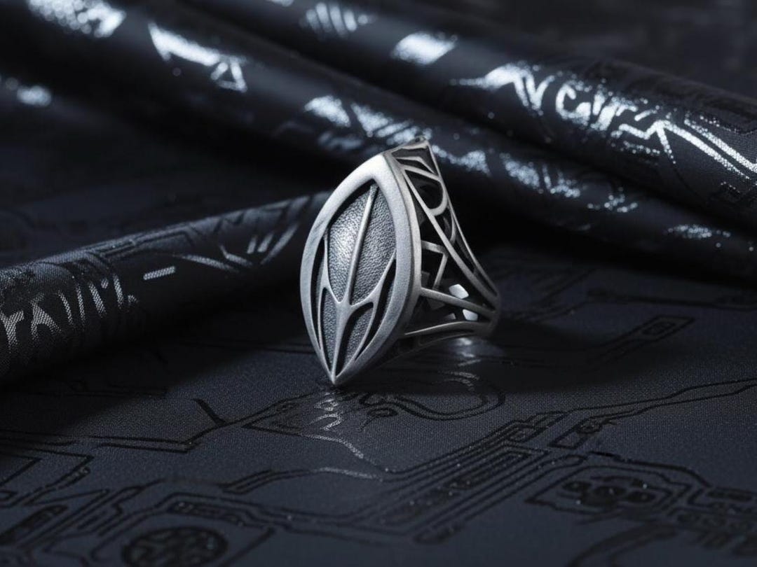 Gothic Lattice Sterling Silver Signet Ring, Oxidized Bud Statement - Etsy