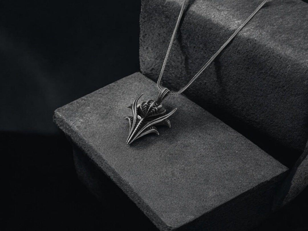Alien Predator Sterling Silver Pendant Necklace, Sci-fi Silver Jewelry ...