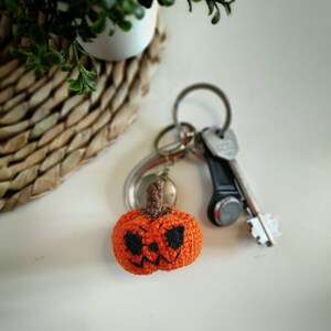 Keyrings Halloween Crochet Pattern Amigurumi Keyring - Etsy
