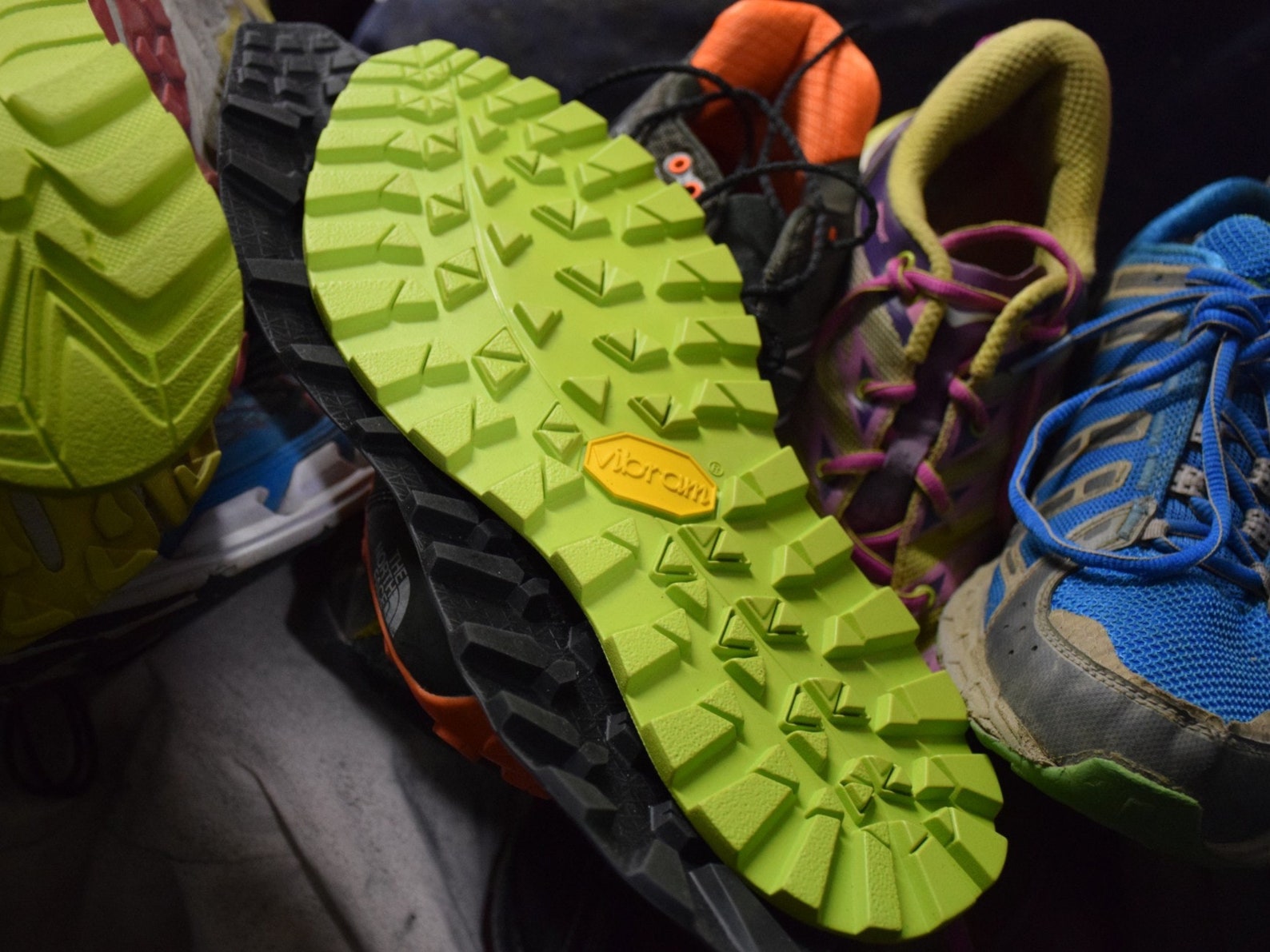 Shoe Sole for Sneakers VIBRAM ZEGAMA 1474 Black/lime/red Size 37-51 - Etsy